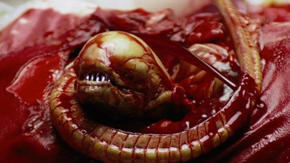 ALIEN-Themed Maternity Photos Are Chestbursting with Joy - Nerdist