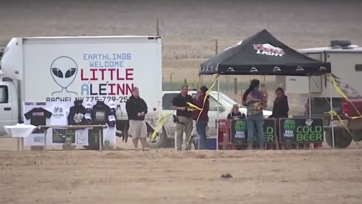 'Storm Area 51' Raid Turns into a Lame Festival, Excuse to Sell Merch ...