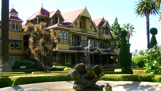 Stephen King's ROSE RED Is An Underrated Haunted House Classic - Nerdist