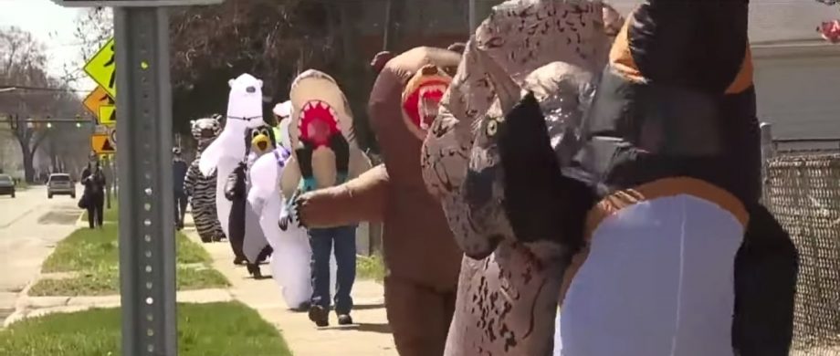 An Inflatable Animal Parade Marches Through a Detroit Suburb - Nerdist