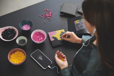 Build a Home Museum With LEGO's New Pop Art Sets - Nerdist