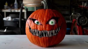 Here's an Easy Way to Carve a Cartoonishly Spooky Pumpkin - Nerdist