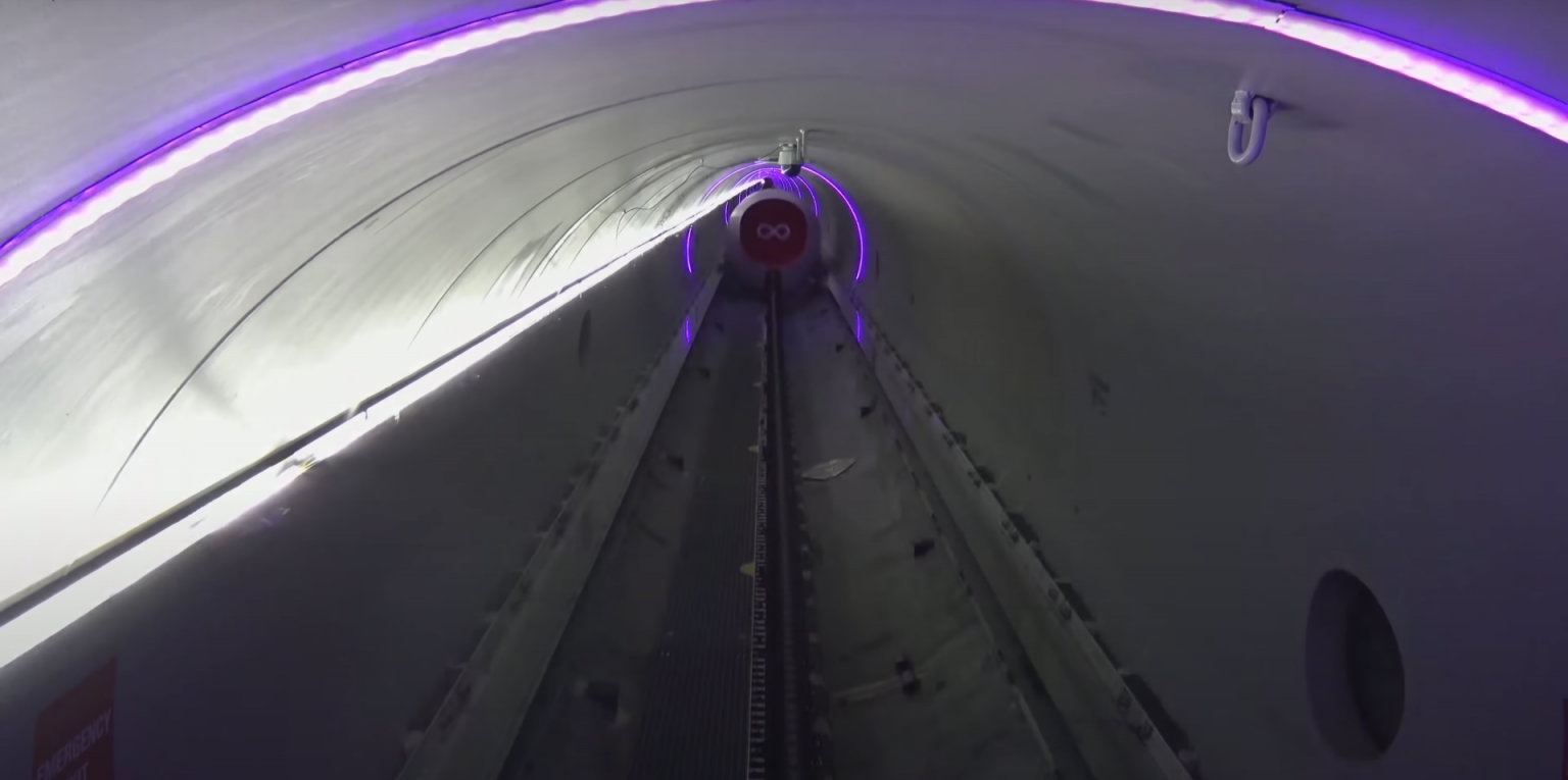 Humans Travel for First Time on Super Fast Hyperloop Transport - Nerdist