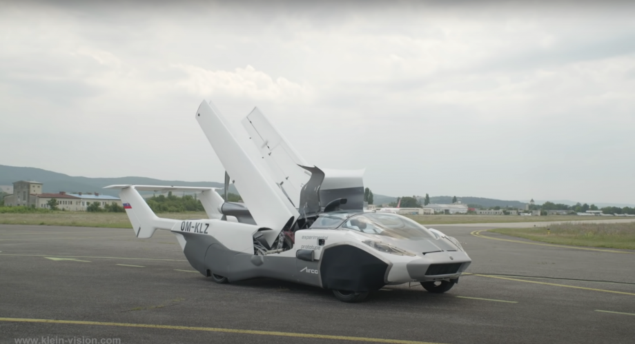 See This Flying Car Take Its Very First Flight - Nerdist