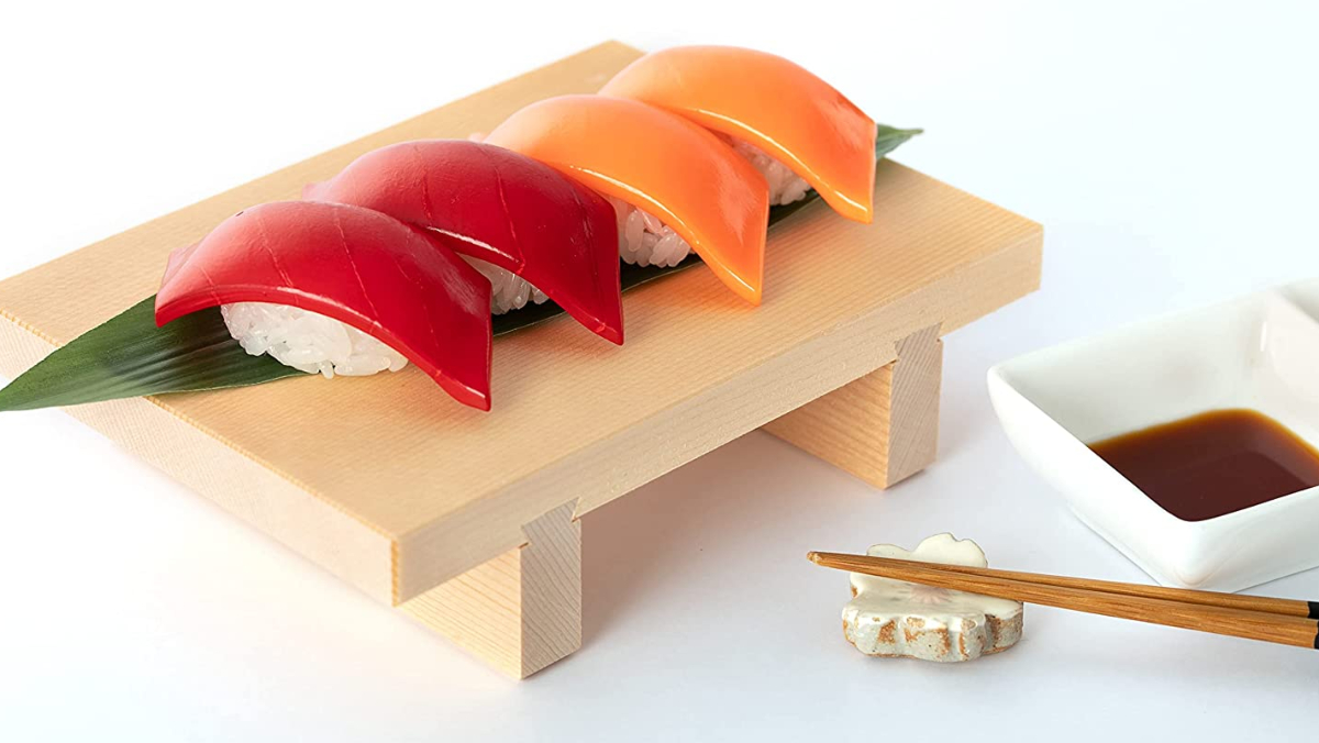 Ridiculously Realistic Sushi Pieces Are Actually DIY Models with ...