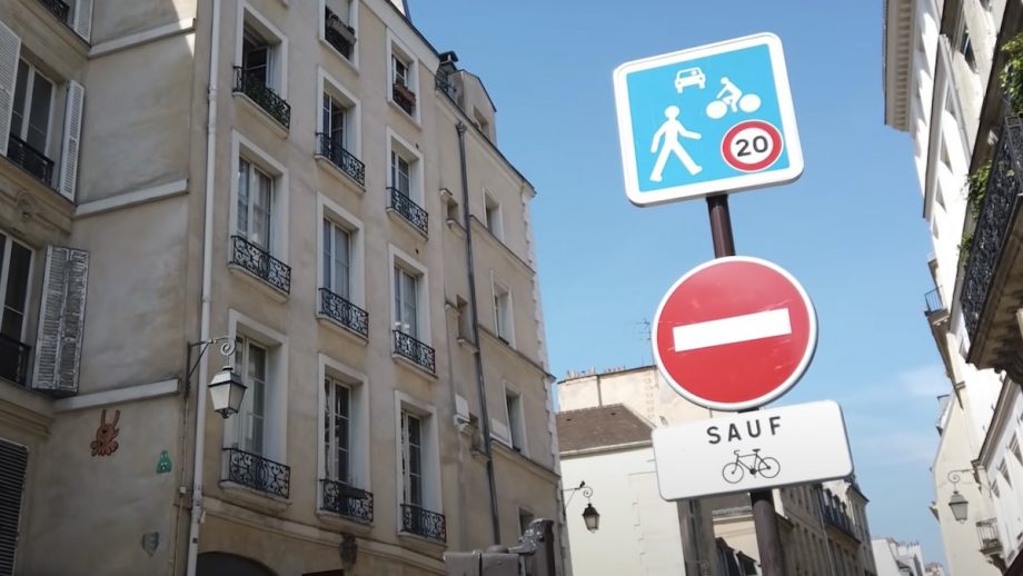 Paris Has An Impossible Crossroads Cars Can't Escape - Nerdist