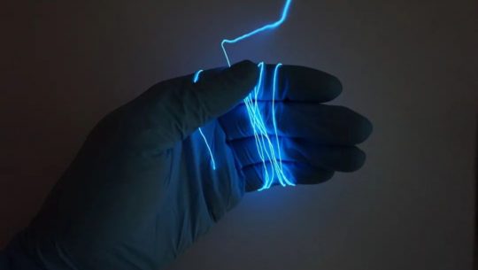 Scientists Develop Electronic Textiles for Interactive Gear - Nerdist