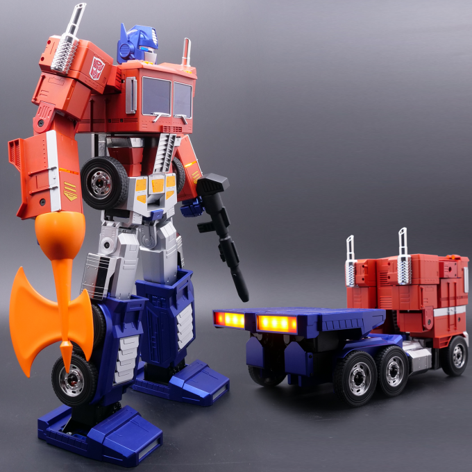 Hasbro Announces $700 Optimus Prime Robot Toy - Nerdist