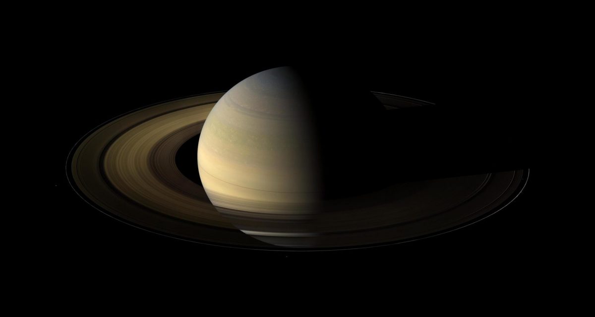 Waves in Saturn's Rings Reveal Its Fuzzy Core of Ice - Nerdist
