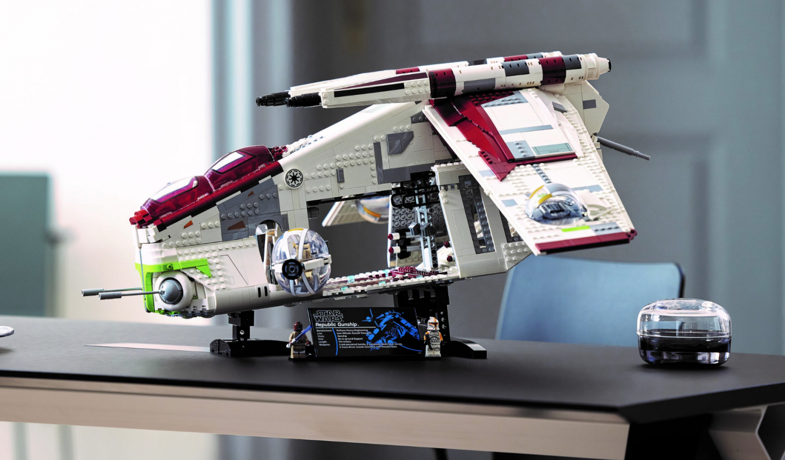 LEGO Is Releasing a STAR WARS Republic Gunship for the First Time - Nerdist