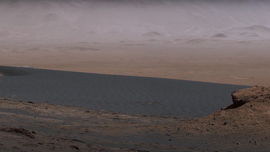 Curiosity Rover Spots Sand Ripples Made by Winds on Mars - Nerdist
