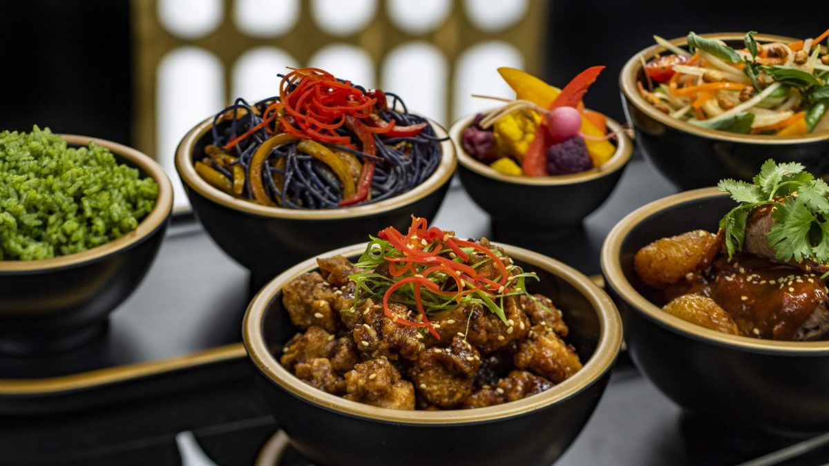 Take a Look at Some of STAR WARS: Galactic Starcruiser's Food and Merch ...