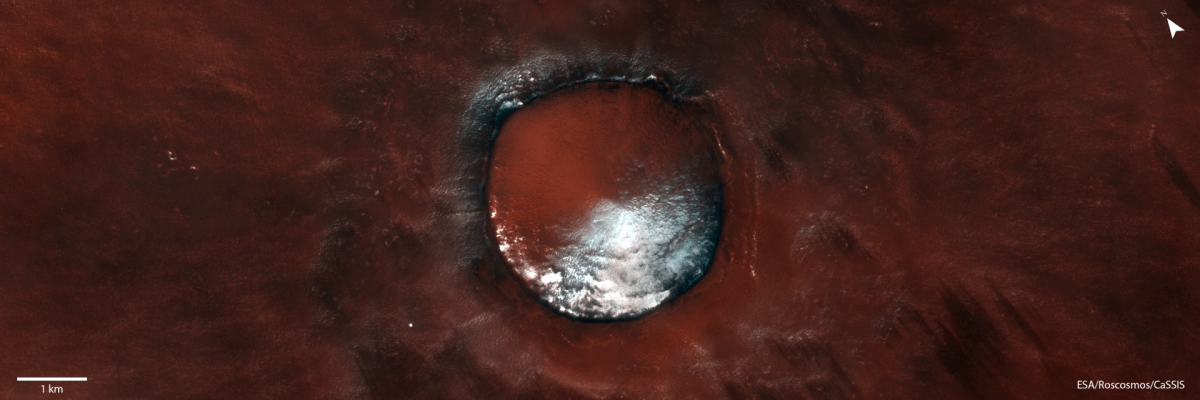 Crisp Image of 'Red Velvet' Crater on Mars Is a Visual Treat - Nerdist