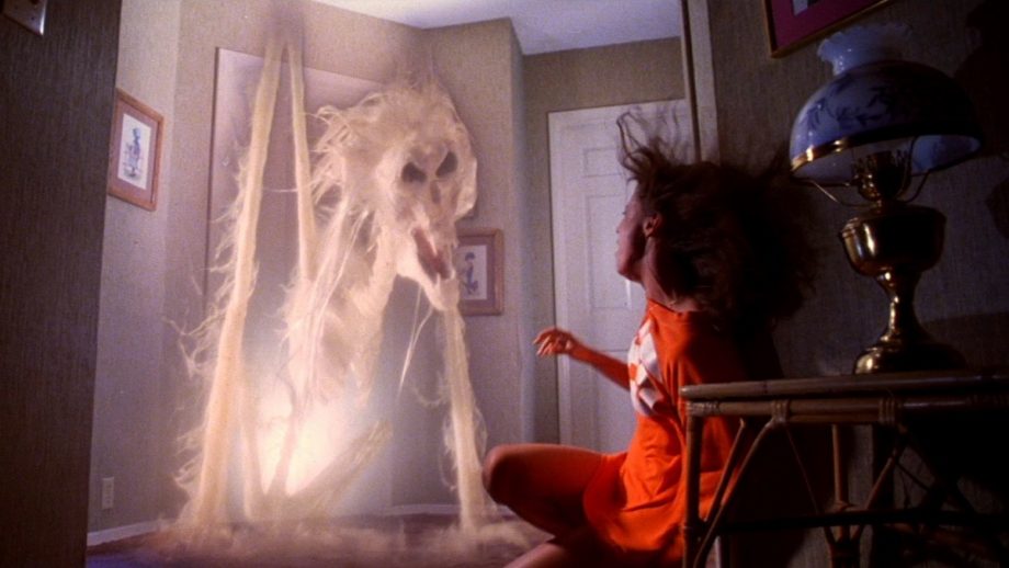 How PG-Rated POLTERGEIST Was a Generation's Gateway into Horror - Nerdist