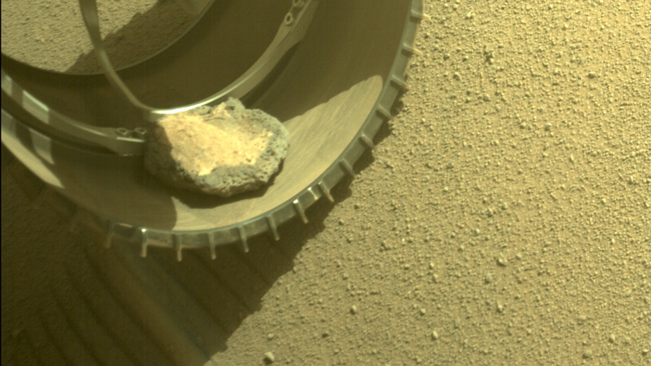 The Perseverance Rover Picked Up a Pet Rock on Mars - Nerdist