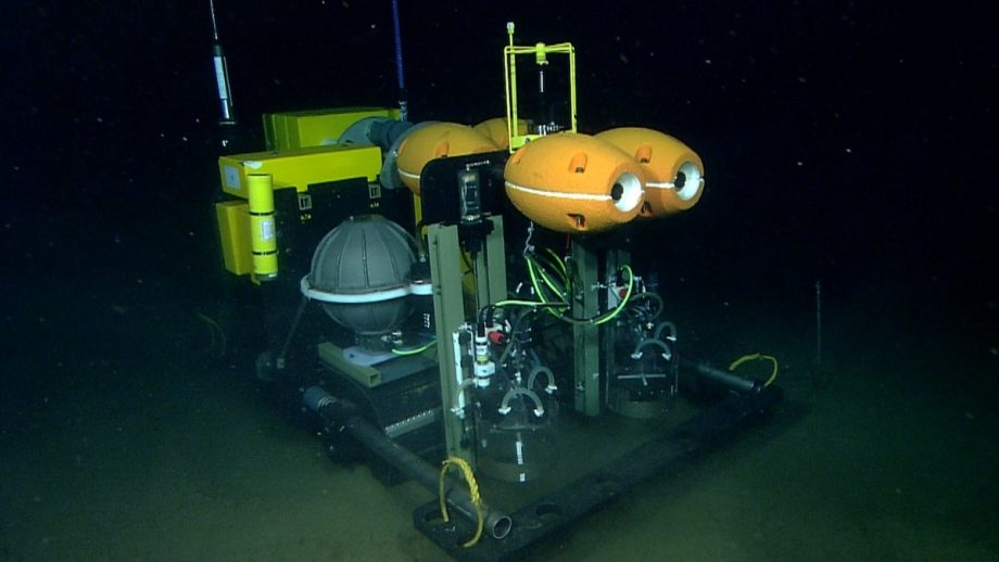 Exploring MBARI and the Tech Behind Deep Sea Videos - Nerdist