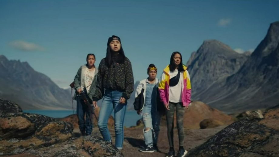 SLASH/BACK Trailer Pits a Bloodthirsty Alien Against Fearless Girls ...