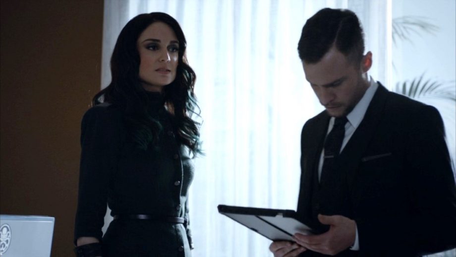 Do This AI Robot's Self-Portraits Count as Art? - Nerdist