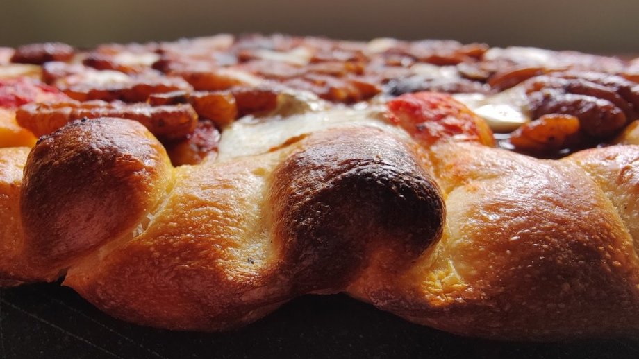 We Pecan't Deny It: This Strange Pecan Pizza Pie Is Pretty Good - Nerdist