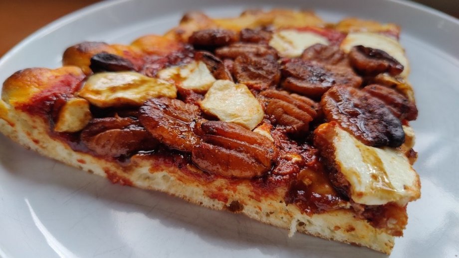 We Pecan't Deny It: This Strange Pecan Pizza Pie Is Pretty Good - Nerdist