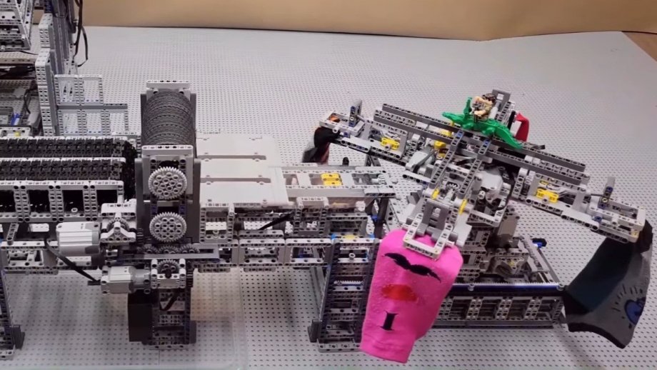 This LEGO Technic Washing Machine Works, Takes Much Longer - Nerdist