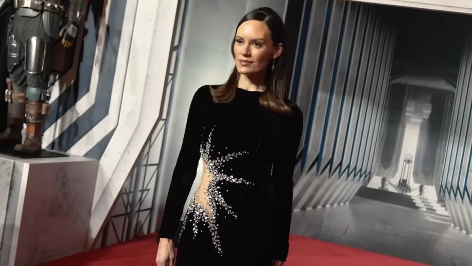 THE MANDALORIAN's Emily Swallow on Playing The Armorer, Secret Lore ...