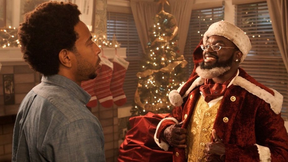 Santa Is on the Run in Trailer for Disney+'s Holiday Comedy DASHING ...