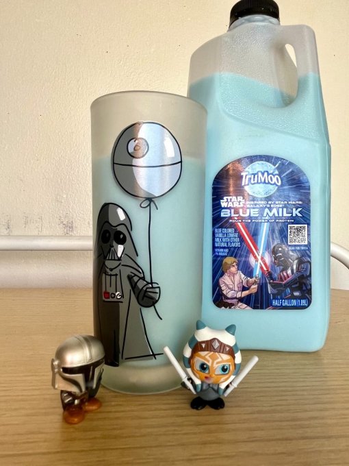 What Does STAR WARS Blue Milk Taste Like? A Review of the Galactic ...