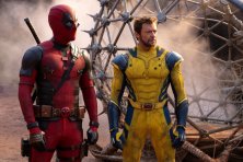 Wolverine Gets Marvel Comics-Accurate Yellow Suit in MCU's DEADPOOL 3 ...
