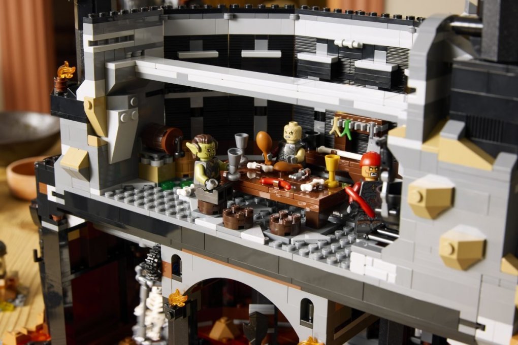 LEGO's New LORD OF THE RINGS: BARAD-DÛR Set Invites You on a Journey to ...