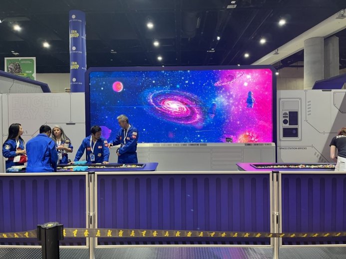 LEGO SDCC 2024 Exclusives: Embroidered Mission Patches and Mysterious ...