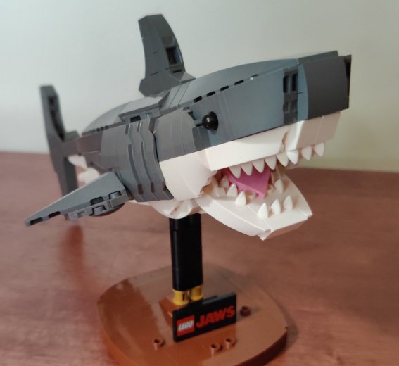 LEGO's JAWS Set Is a Challenging Build That Immerses You in Plastic ...