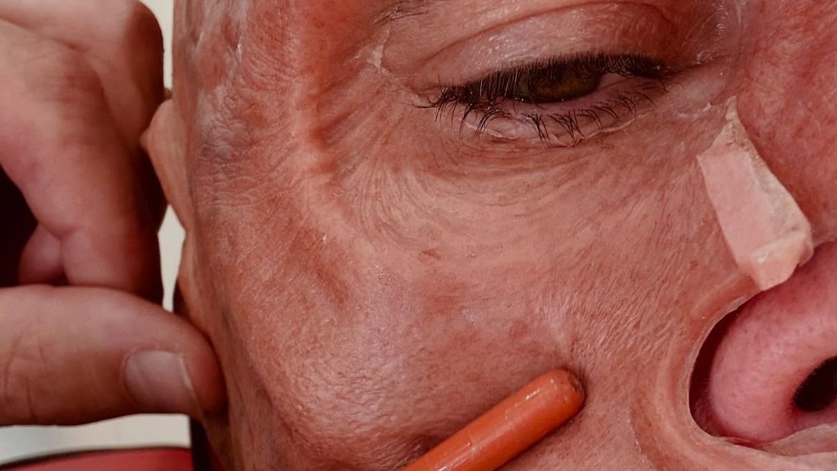 FALLOUT Season 2 Begins Production, Shares First-Look Image of Walton ...