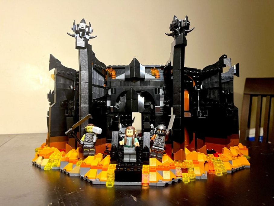 LEGO's LORD OF THE RINGS Barad-dûr Set Review: Barad-dûr Is a Gorgeous ...