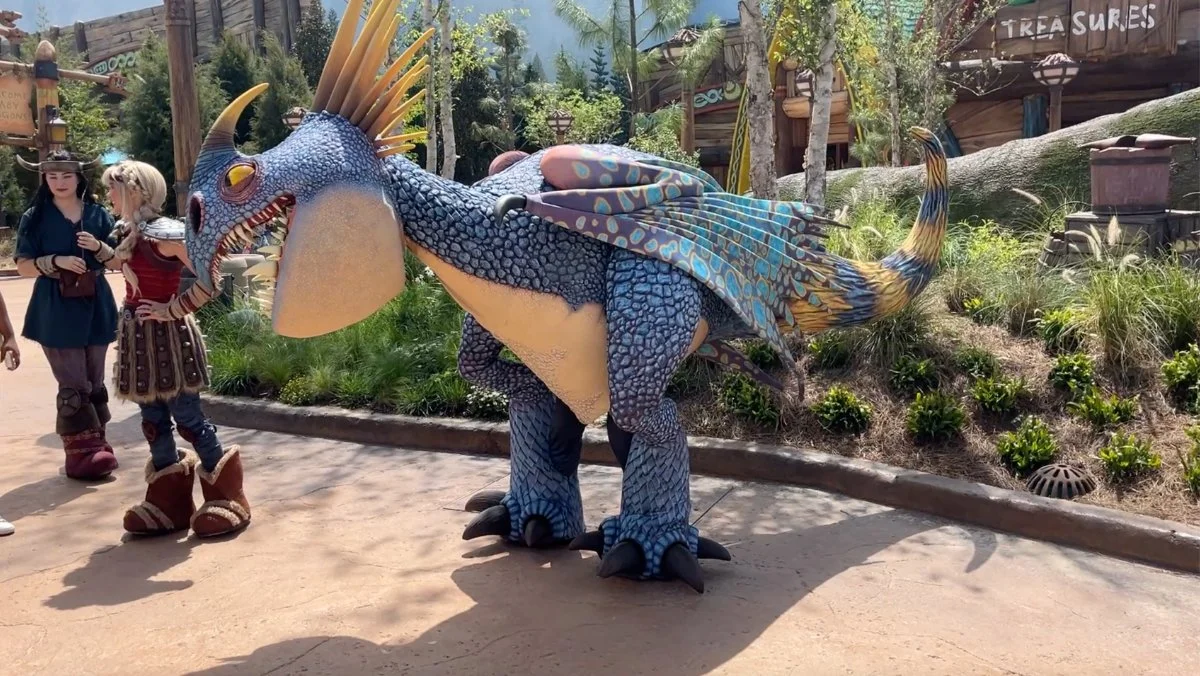 Universal Epic Universe's Isle of Berk Is a Dragon Animatronic ...