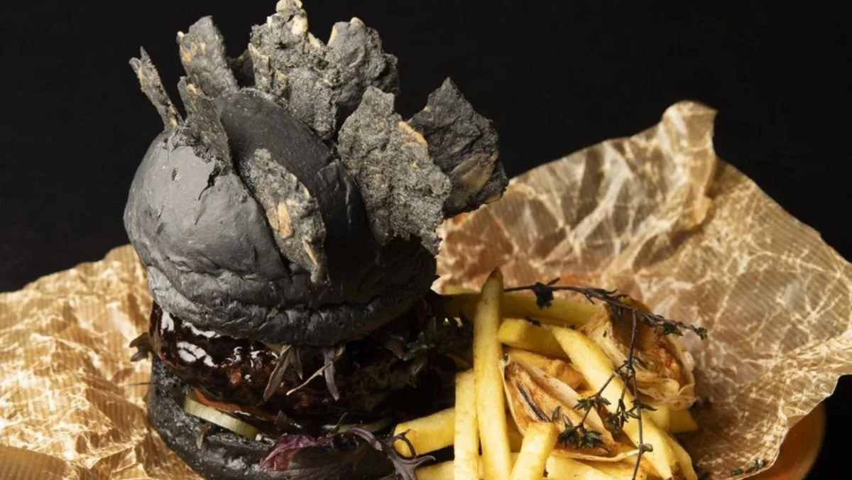 This Godzilla Burger Is Worthy of the Kaiju's Greatness - Nerdist