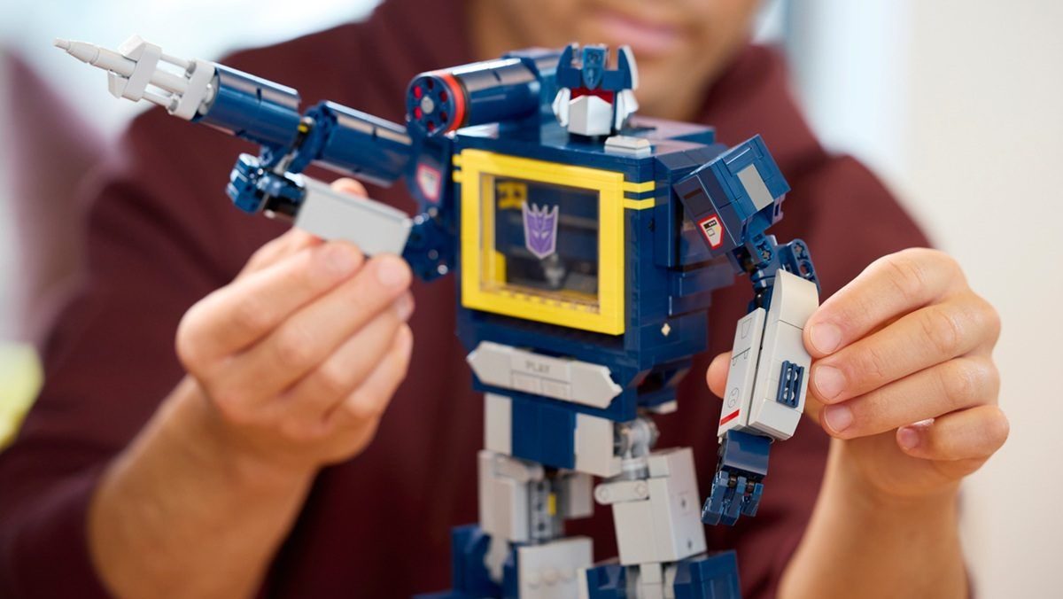 LEGO Icons TRANSFORMERS Set Showcases Decepticon Soundwave - Nerdist